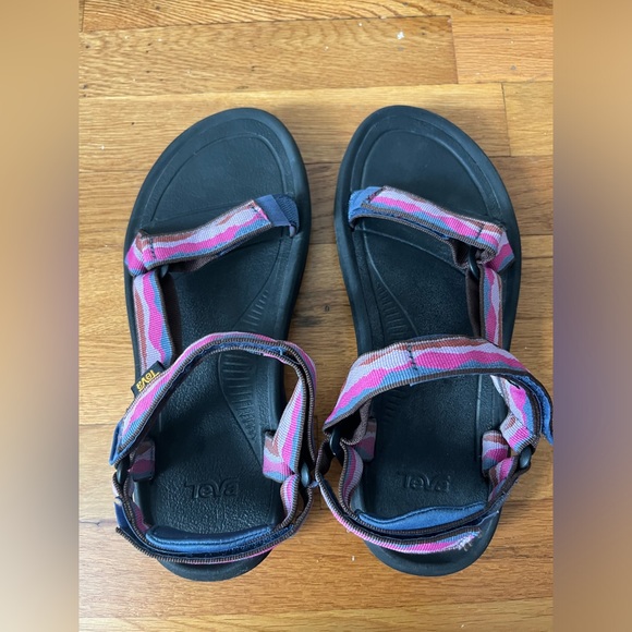 Teva | Shoes | Teva Womens Hurricane Xlt2 Blue Pink Adjustable Strap ...